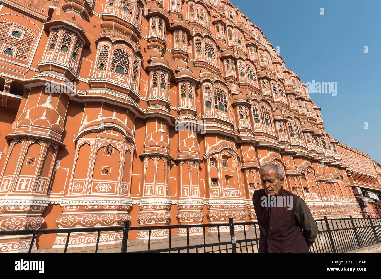 Front hawa mahal palace winds hi-res stock photography and images - Alamy