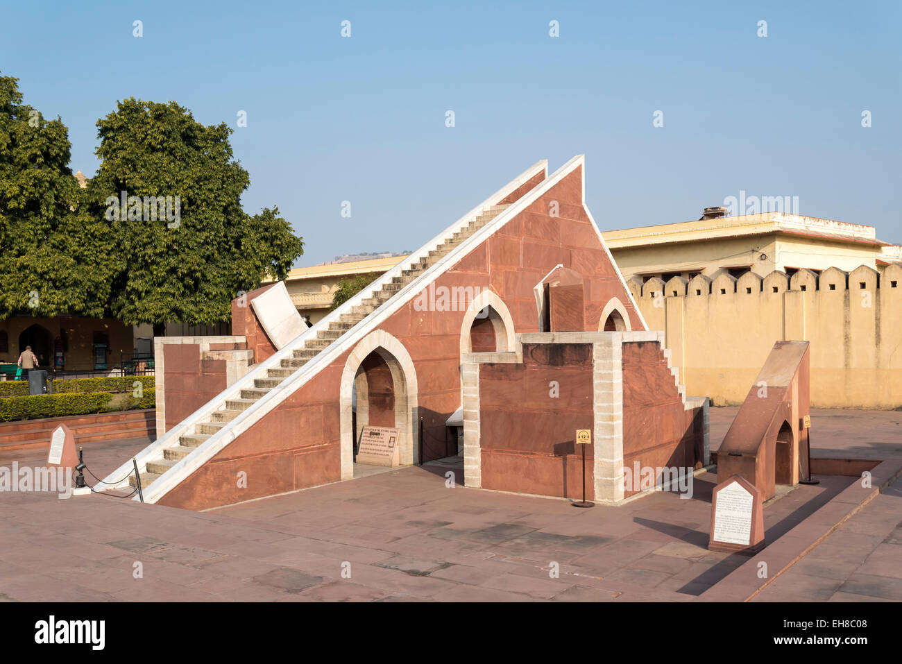 Laghu Samrat Yantra Instrument at Jantar Mantar Observatory, Jaipur ...