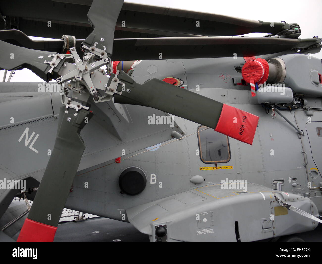 AJAXNETPHOTO. 29TH JANUARY, 2009. PORTSMOUTH,ENGLAND. - COMPACT HELO ...