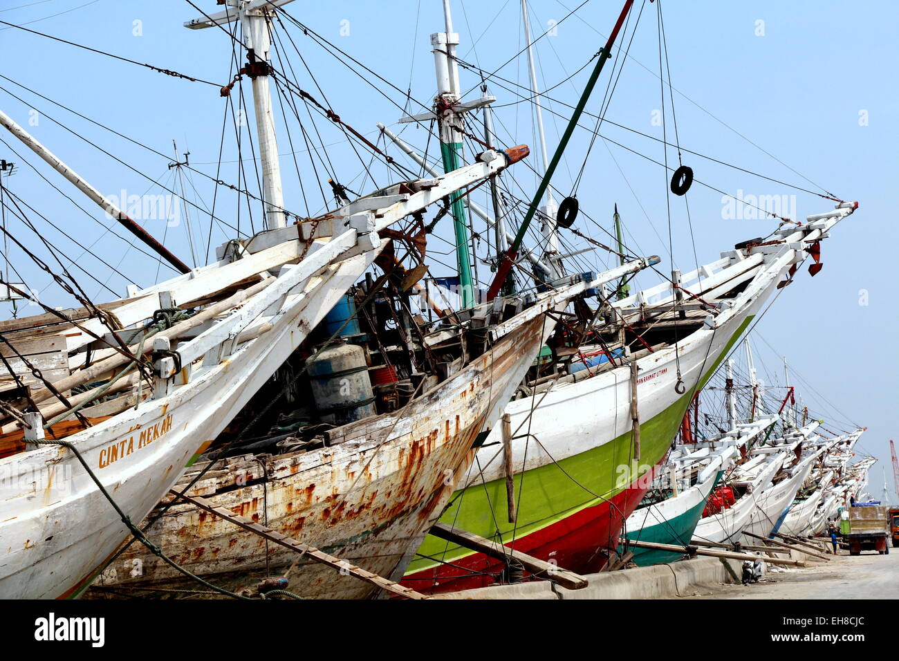 Sunda kelapa harbour at indonesia Stock Photo - Alamy