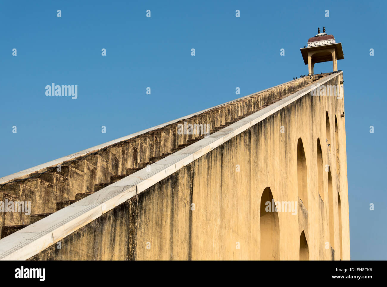 Giant Sundial (Samrat Yantra) at Jantar Mantar Observatory, Jaipur ...