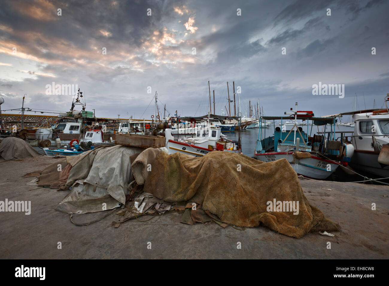 Evening in Alimos marina in Athens, Greece Stock Photo - Alamy