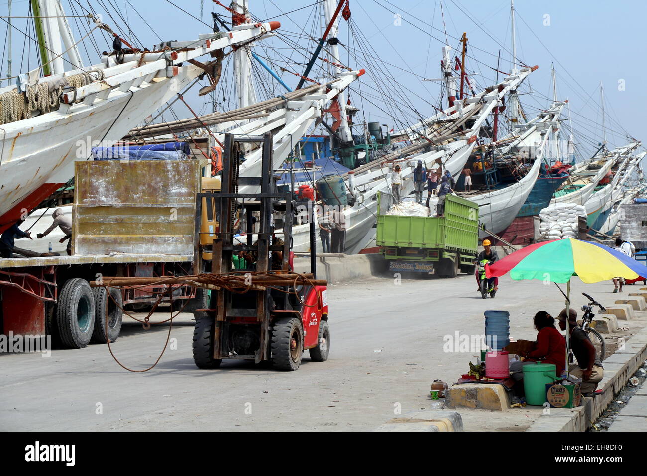 Sunda kelapa harbour at indonesia Stock Photo - Alamy