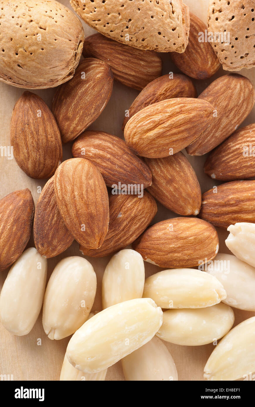 Almonds with shell hi-res stock photography and images - Alamy