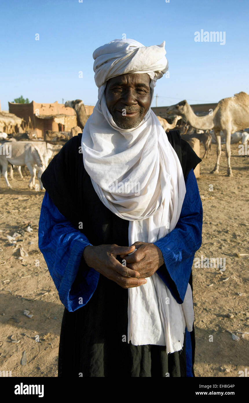 Tuareg women and children hi-res stock photography and images - Alamy