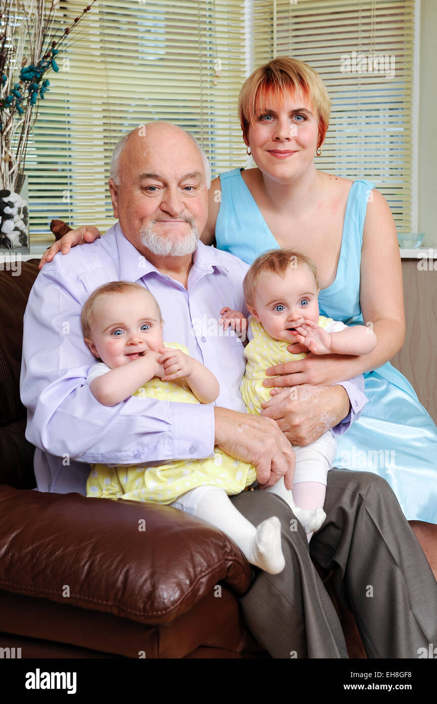 Britain's oldest dad of twins Richard Roden (71) with his wife Lisa (25 ...