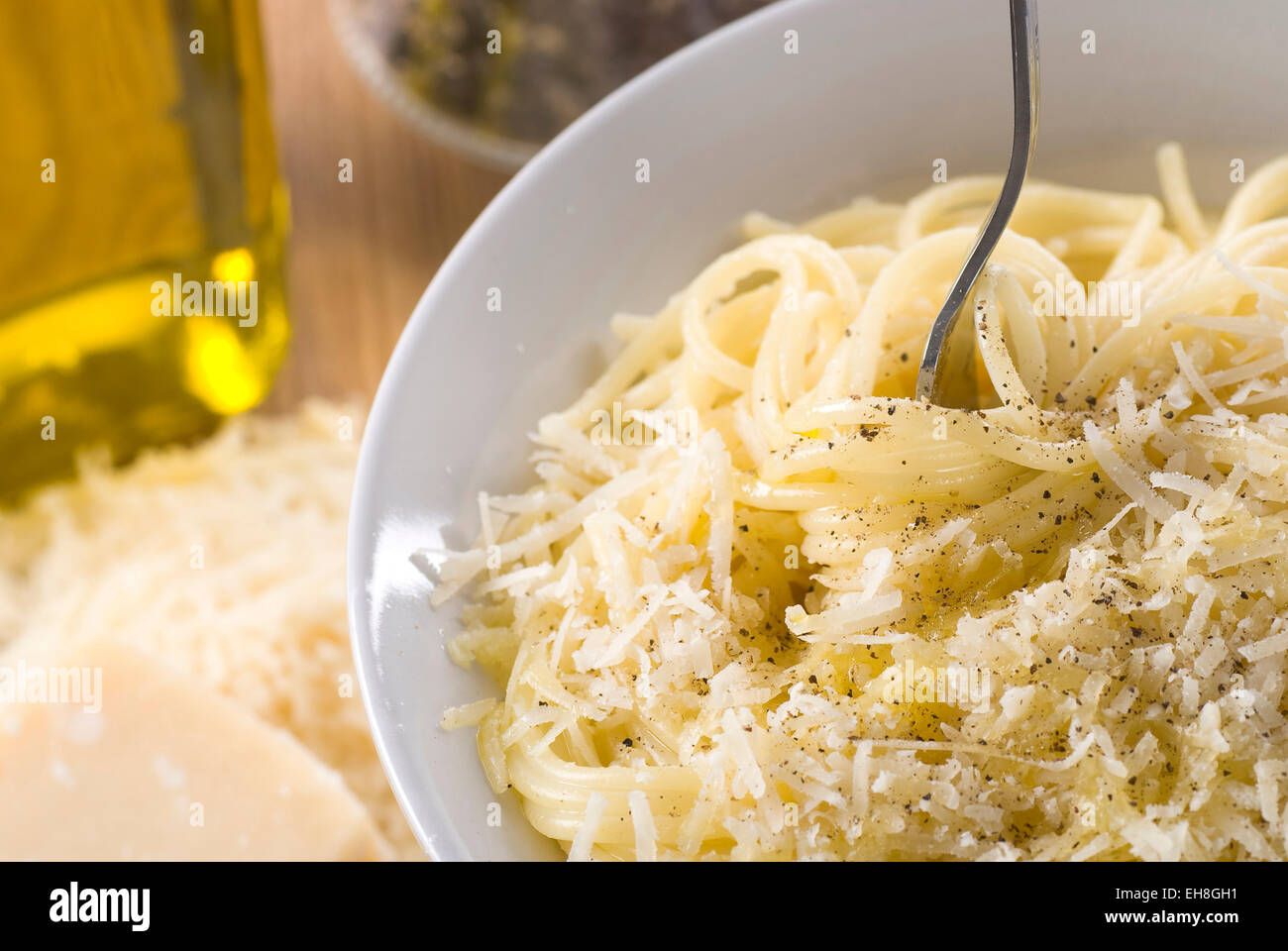 Spaghetti parmesan hi-res stock photography and images - Alamy