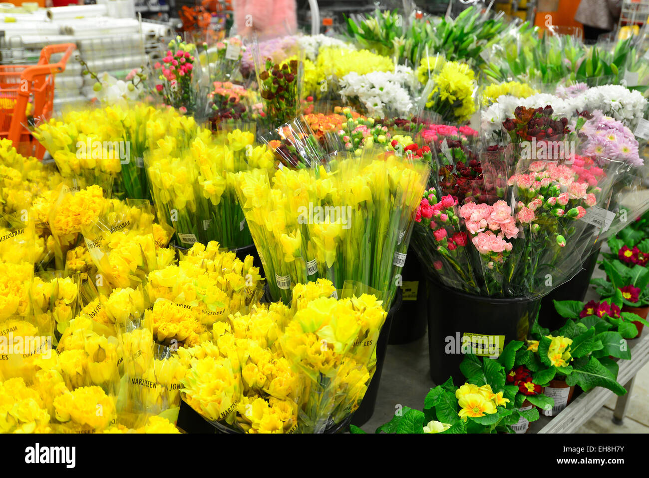 A flower bouquet with a lot of a different flowers Stock Photo - Alamy