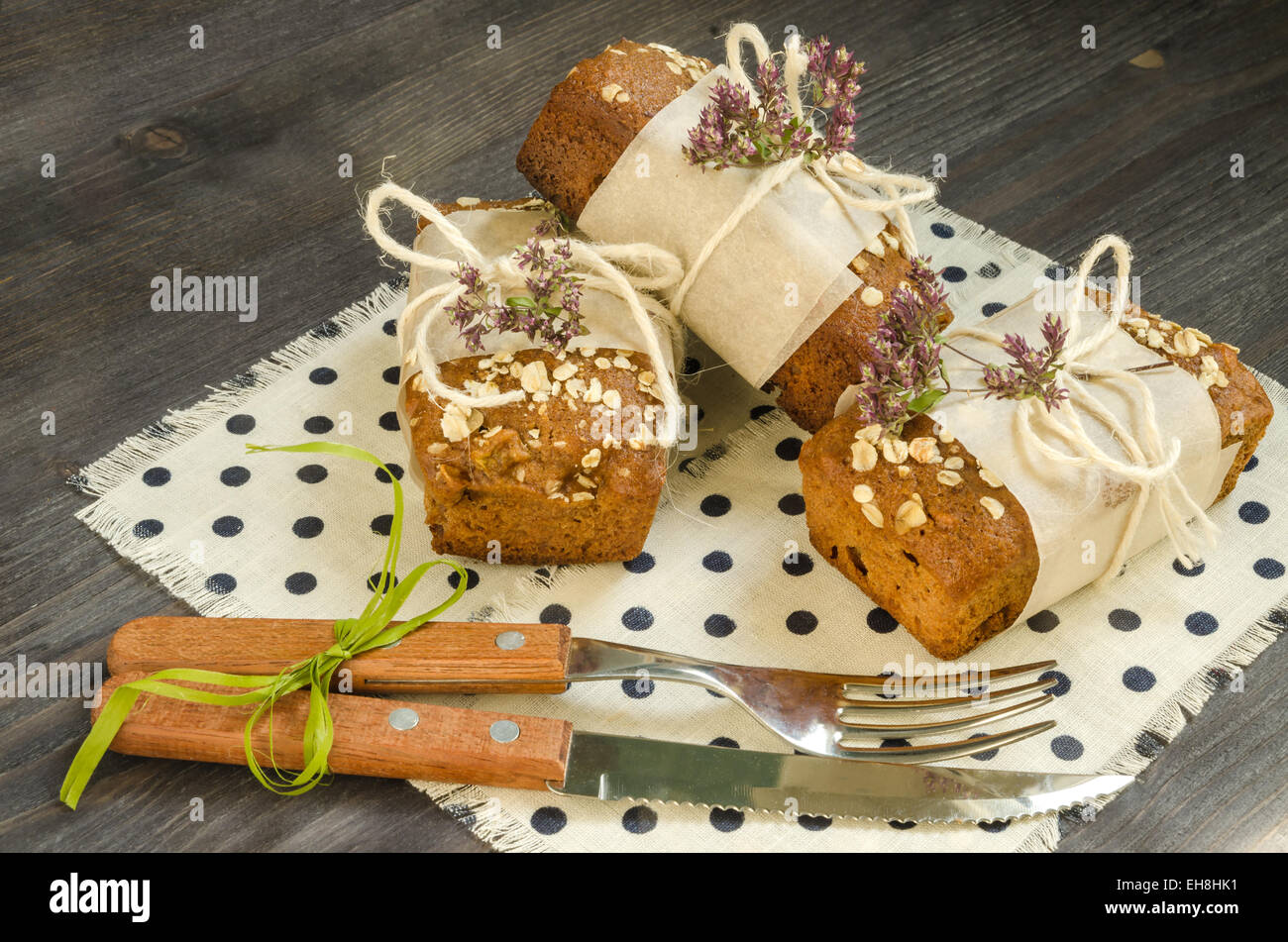 Wrapping apples in paper hi-res stock photography and images - Alamy