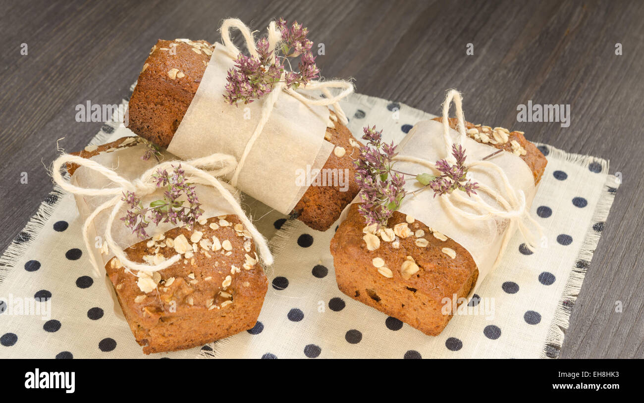 Wrapping apples in paper hi-res stock photography and images - Alamy