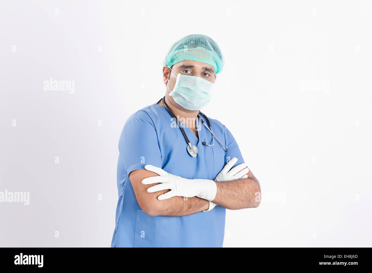 1 indian Adult Man Surgeon doctor standing pose Stock Photo - Alamy