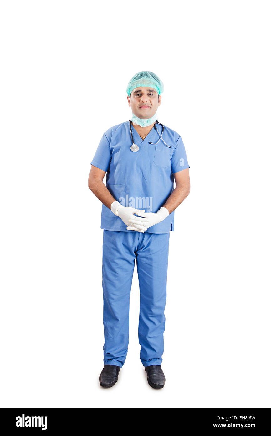 1 indian Adult Man Surgeon doctor standing Stock Photo - Alamy