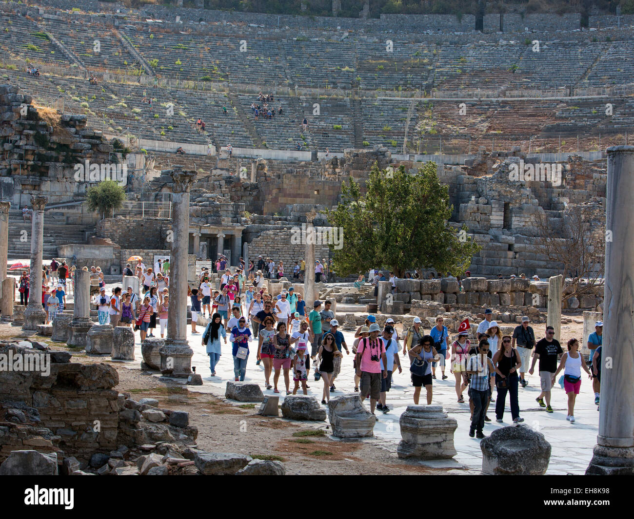 Roman crowd ancient hi-res stock photography and images - Alamy