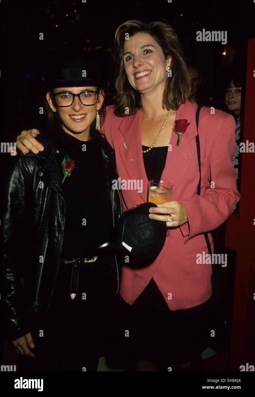 SUSAN SAINT JAMES with Marlee Matlin.f7385. © Michael Ferguson/Globe ...