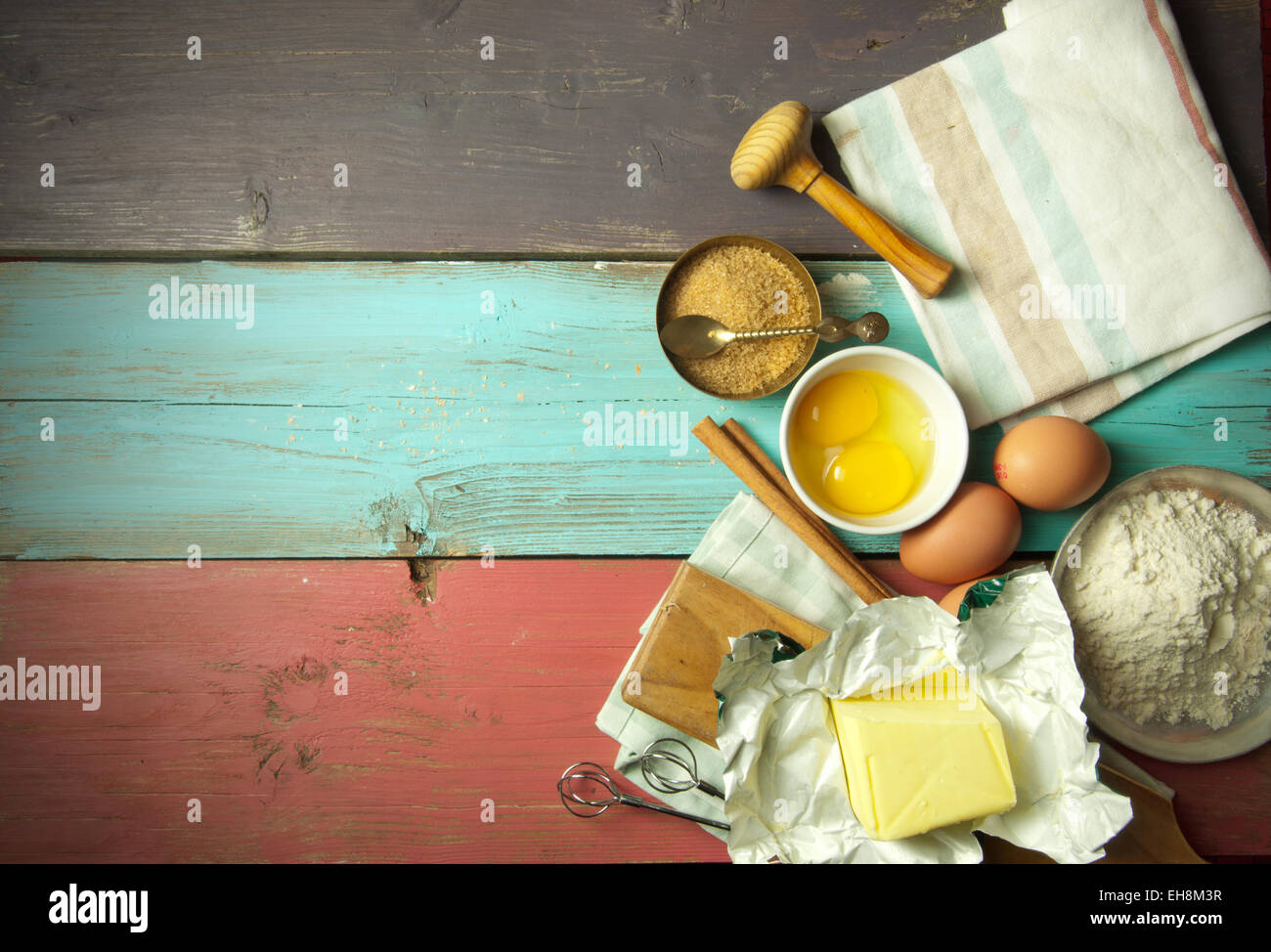 Baking ingredients background hi-res stock photography and images - Alamy