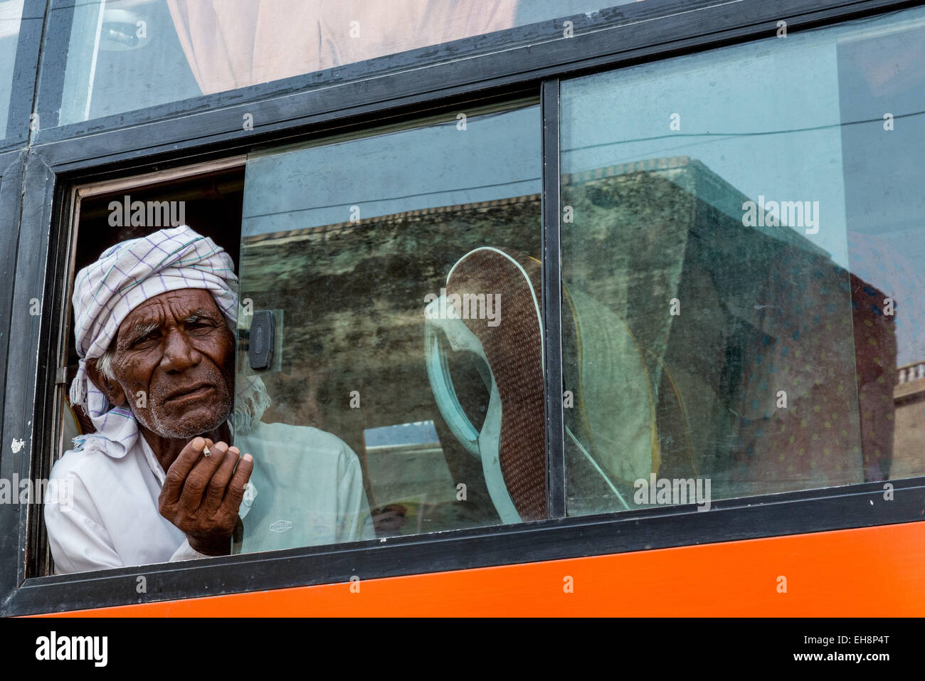 India man bus window High Resolution Stock Photography and Images - Alamy