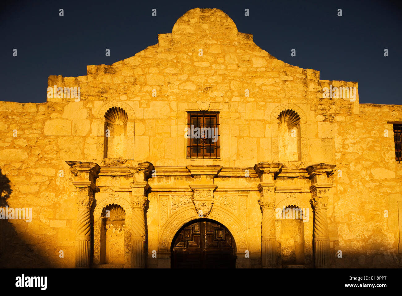 San antonio the alamo hi-res stock photography and images - Alamy