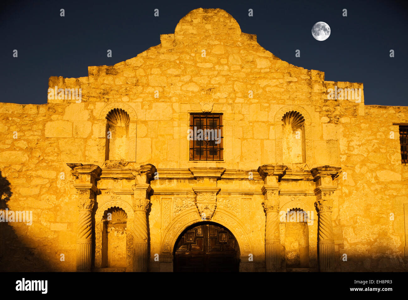 ALAMO MISSION SAN ANTONIO DE VALERO ALAMO PLAZA DOWNTOWN SAN ANTONIO ...