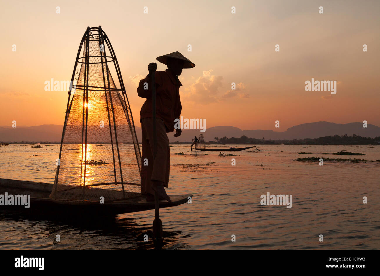 Fishermen fishing on Inle Lake at sunset, Inle Lake , Myanmar ( Burma ...