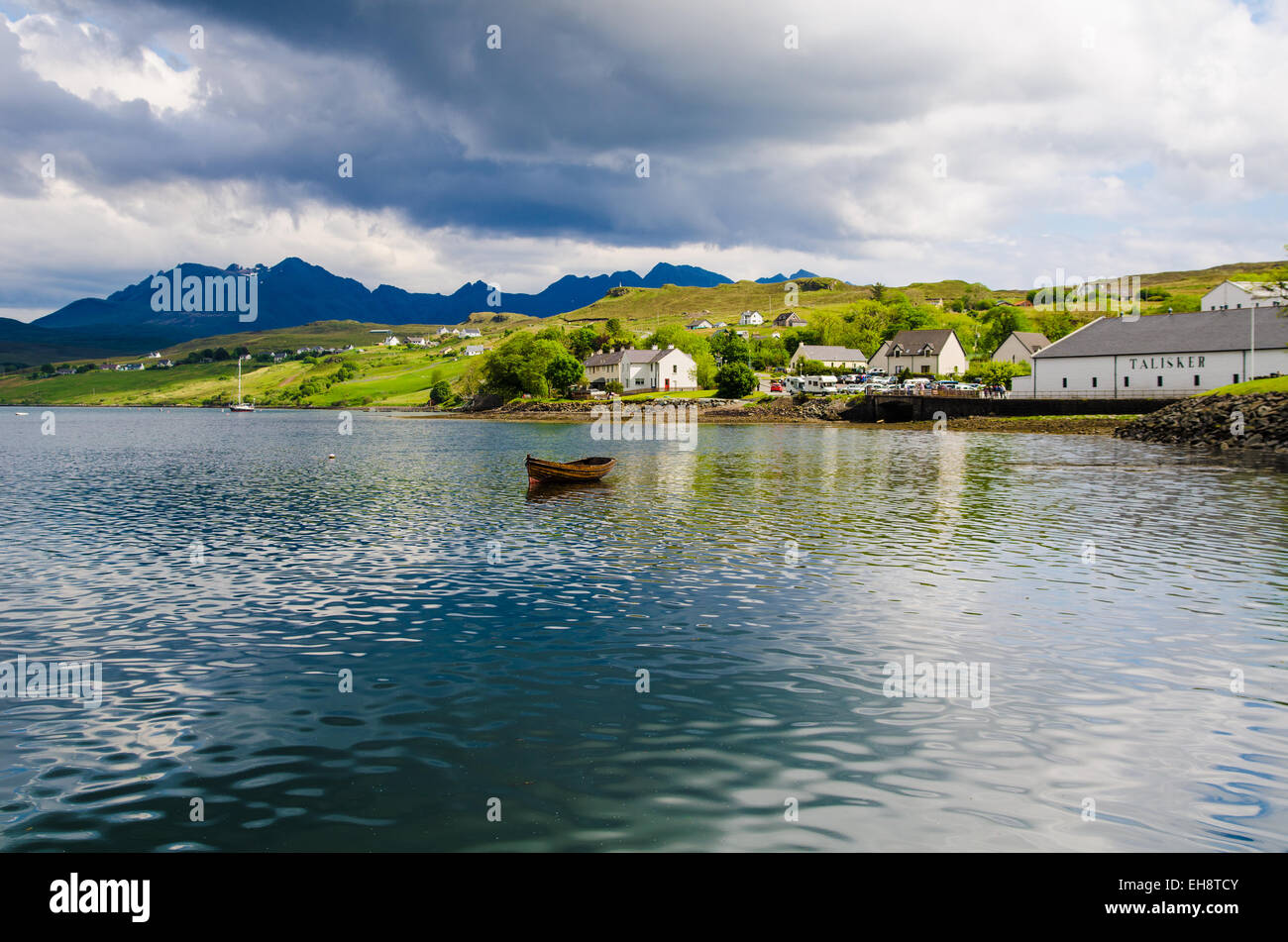 Talisker distillery hi-res stock photography and images - Alamy