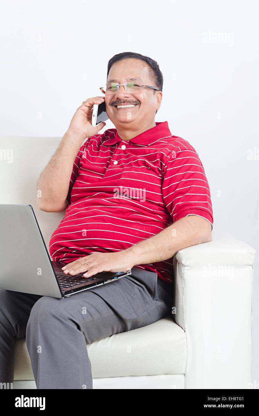 Elderly indian man talking hi-res stock photography and images - Alamy