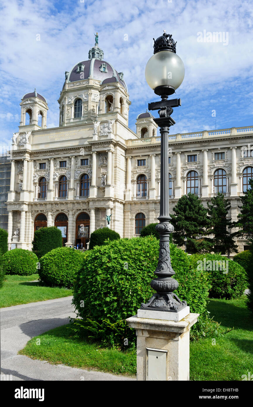 The exterior of the Fine Art History Museum in Vienna, Austria Stock ...