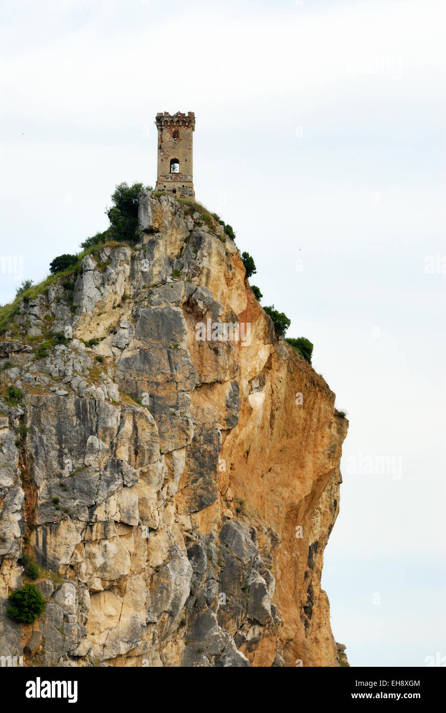 High medieval watchtower hi-res stock photography and images - Alamy