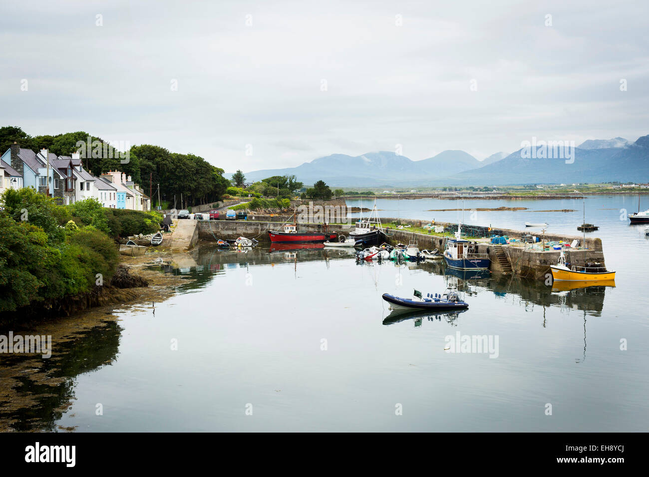 Roundstone, Connemara, Galway, Ireland Stock Photo - Alamy