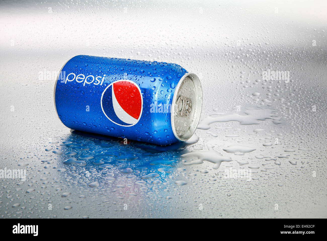 Pepsi logo hi-res stock photography and images - Alamy