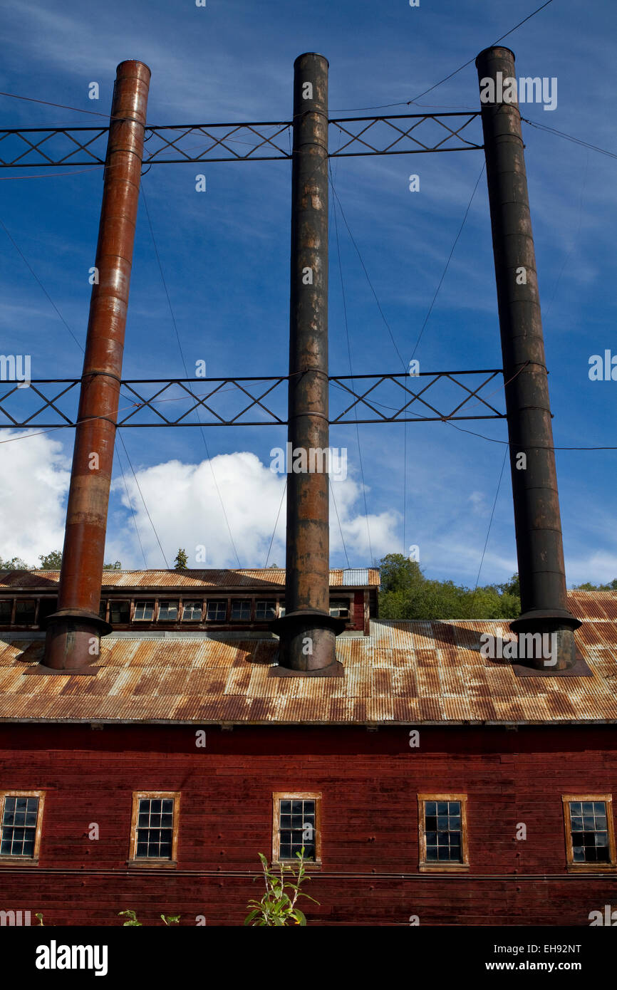 Historic copper mining building in Kennecott, Wrangell St Elias ...