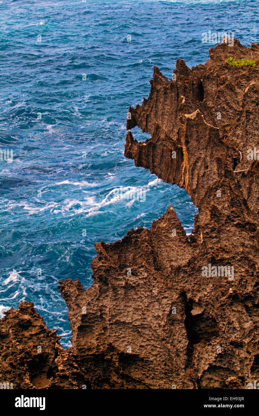 Cliff jutting out to sea hi-res stock photography and images - Alamy
