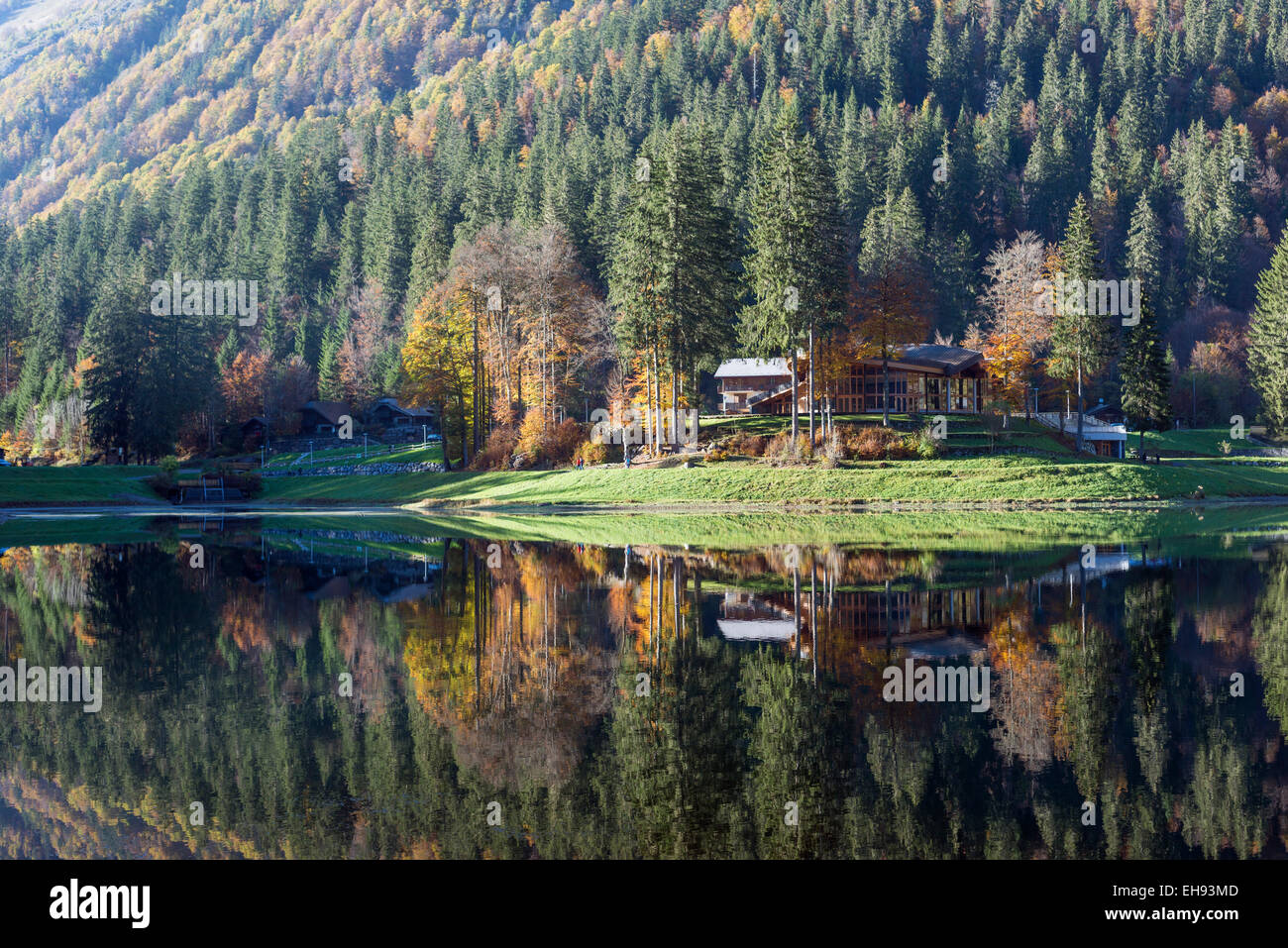 Montriond lake hi-res stock photography and images - Alamy