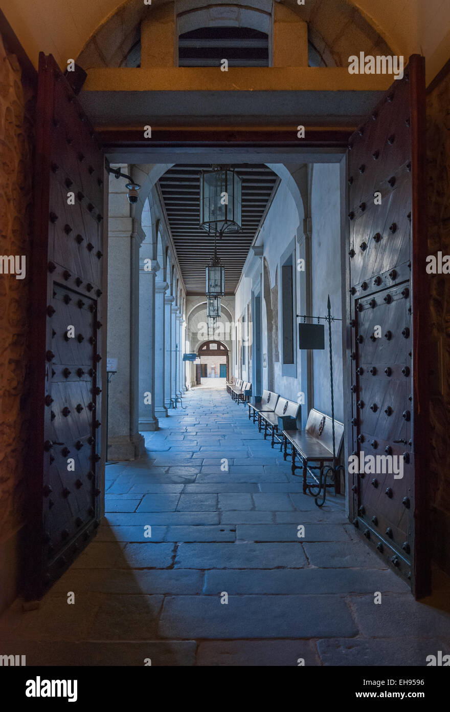 Castle passage to the palace courtyard Stock Photo - Alamy