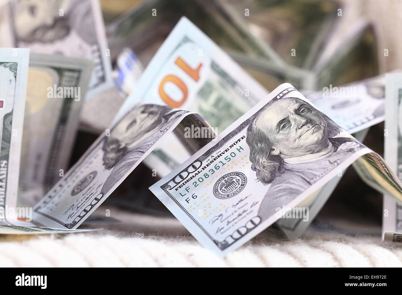 Large money pile hi-res stock photography and images - Alamy