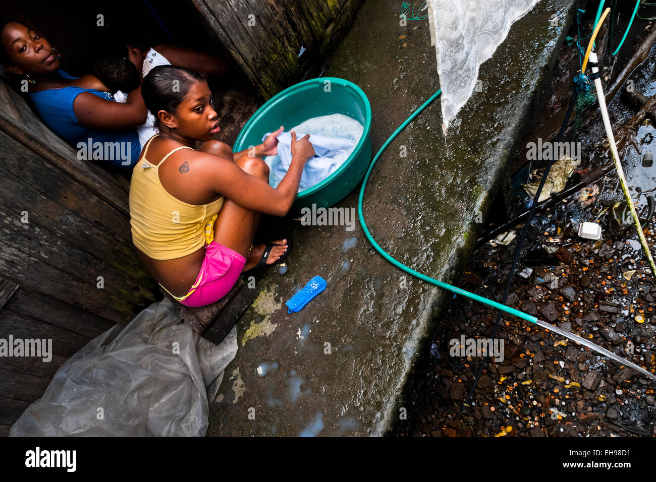Poor colombian girl hi-res stock photography and images - Alamy