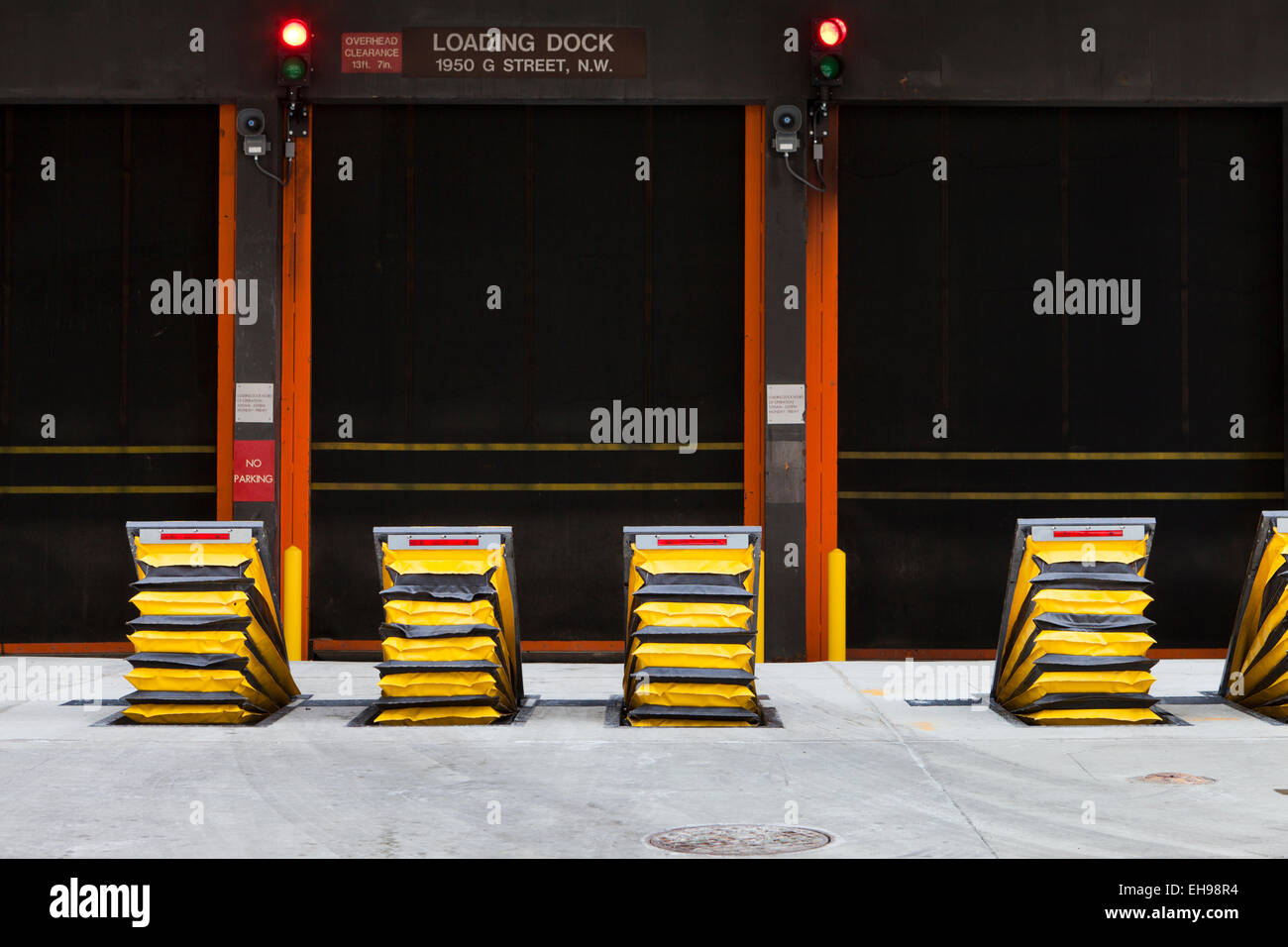 Vehicle barrier hi-res stock photography and images - Alamy