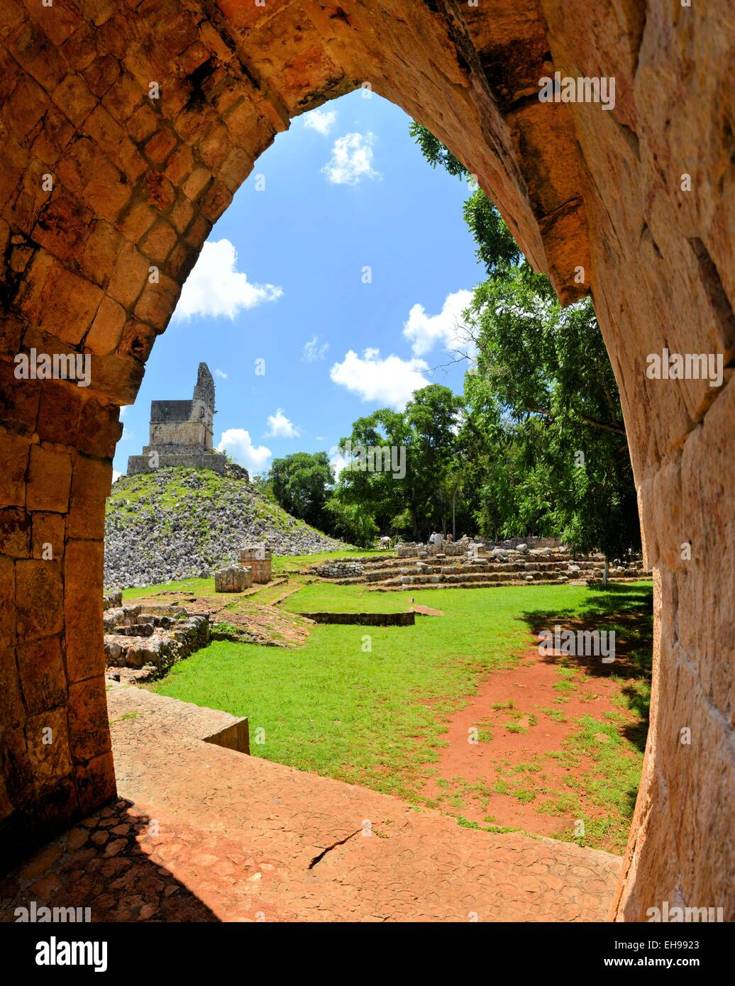 Corbelled Arch High Resolution Stock Photography and Images - Alamy