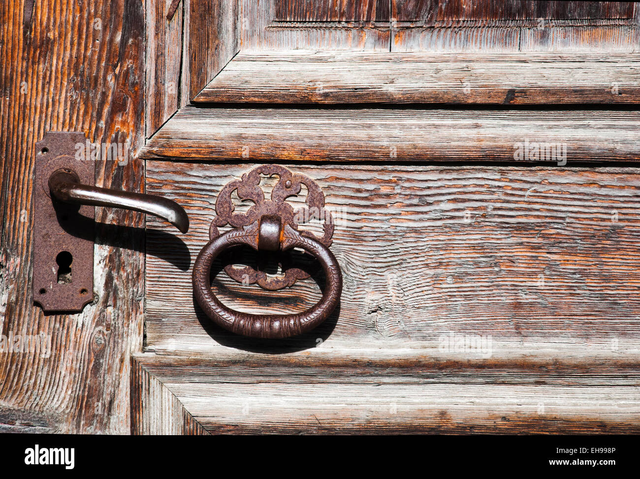 Detail of a old door handle Stock Photo - Alamy