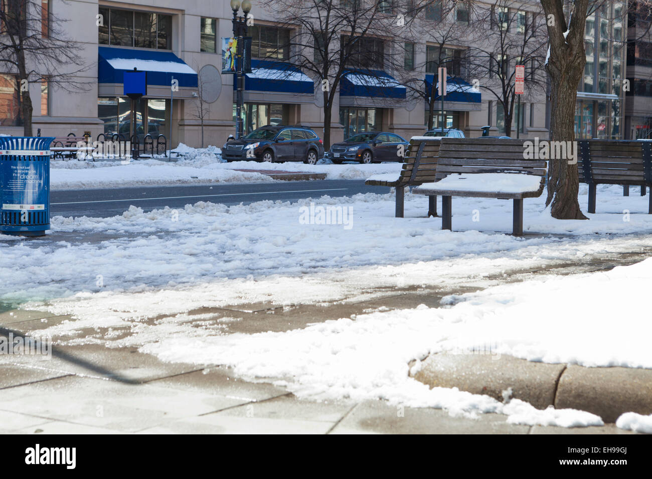 Covered pedestrian walkway hi-res stock photography and images - Alamy
