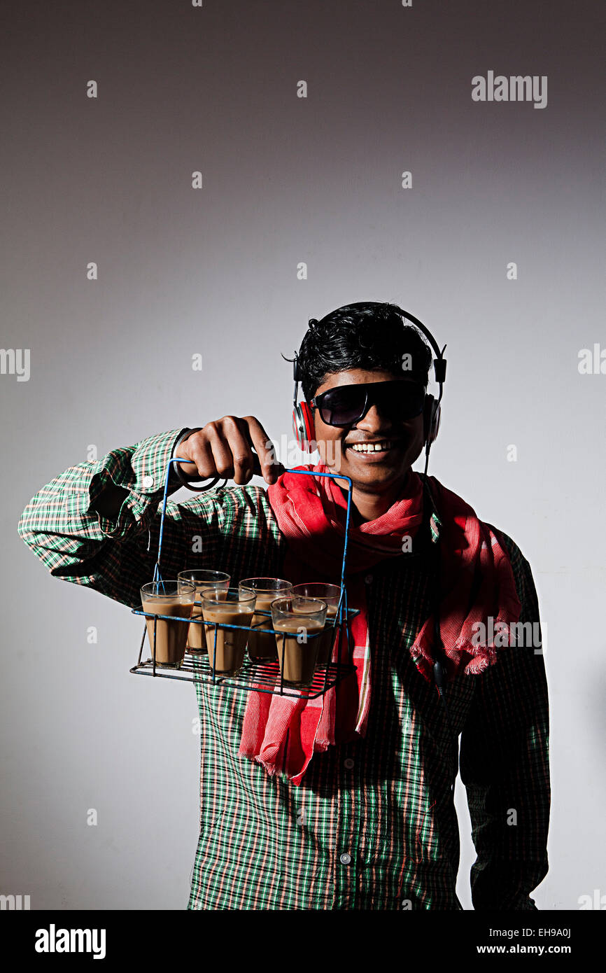 1 indian Boy Tea Servant Selling Tea Stock Photo - Alamy