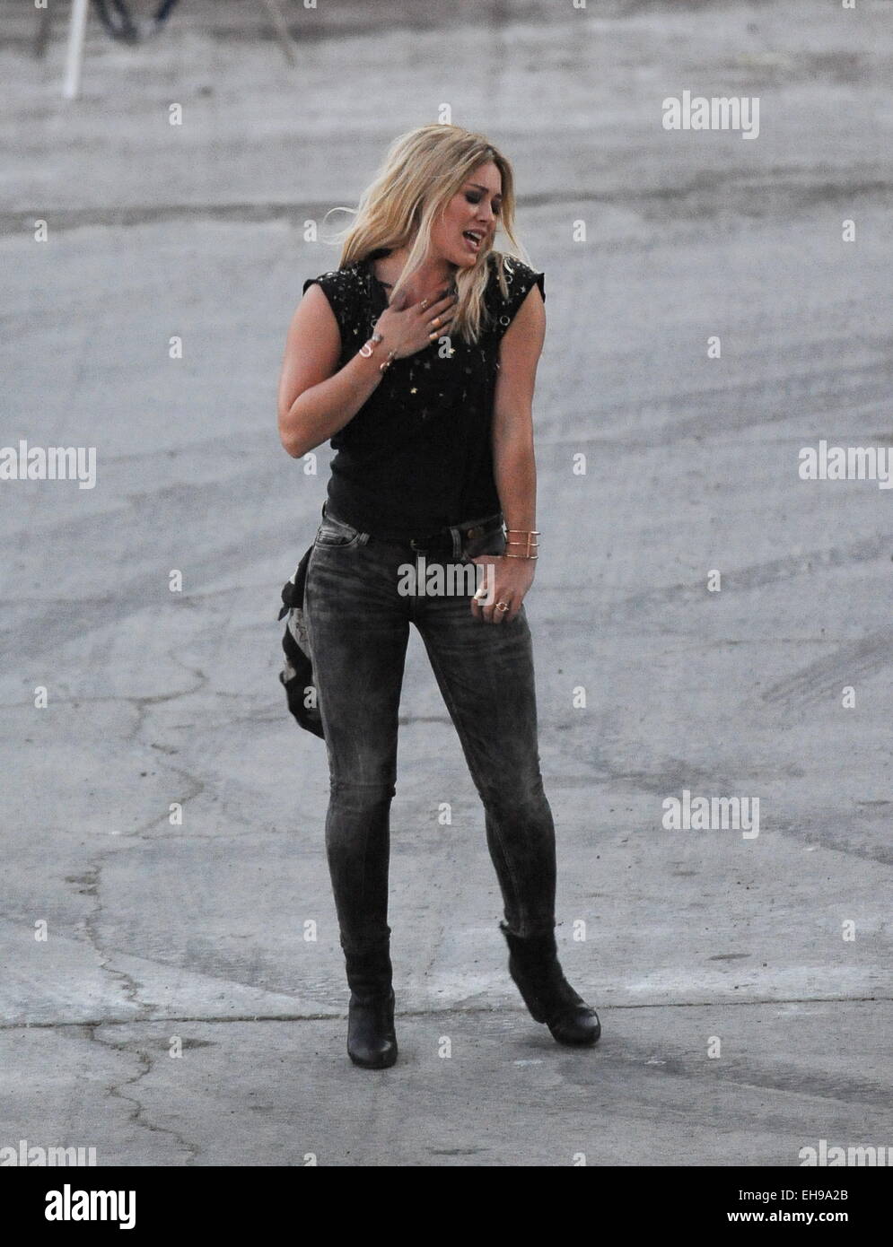 Singer Hilary Duff dancing away in the L.A River in Los Angeles for her ...