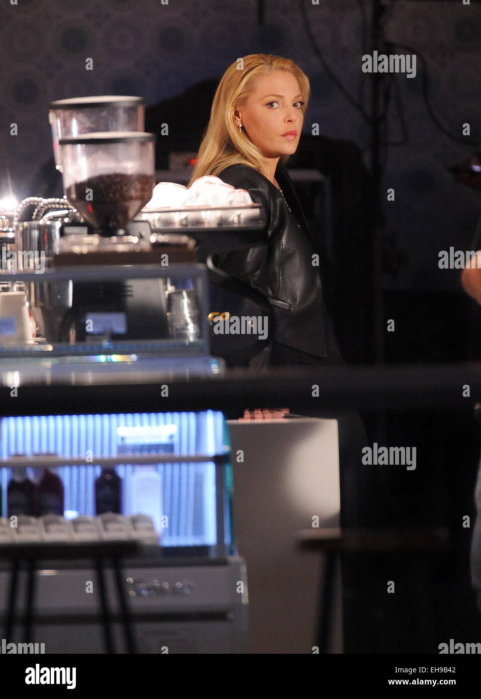 Katherine Heigl filming late night scenes for her new show "State Of ...