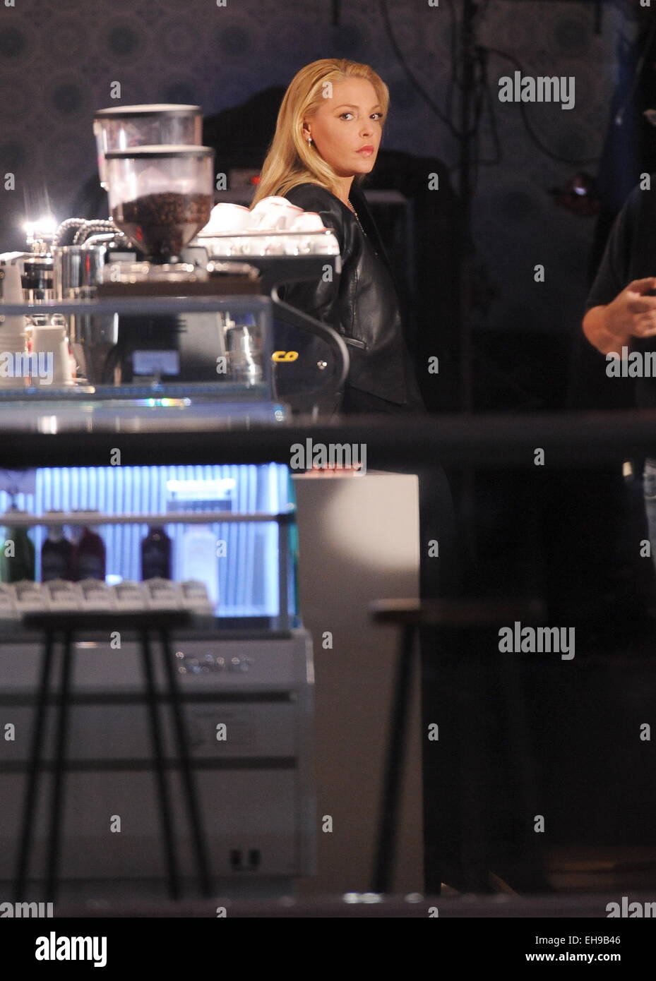 Katherine Heigl filming late night scenes for her new show "State Of ...