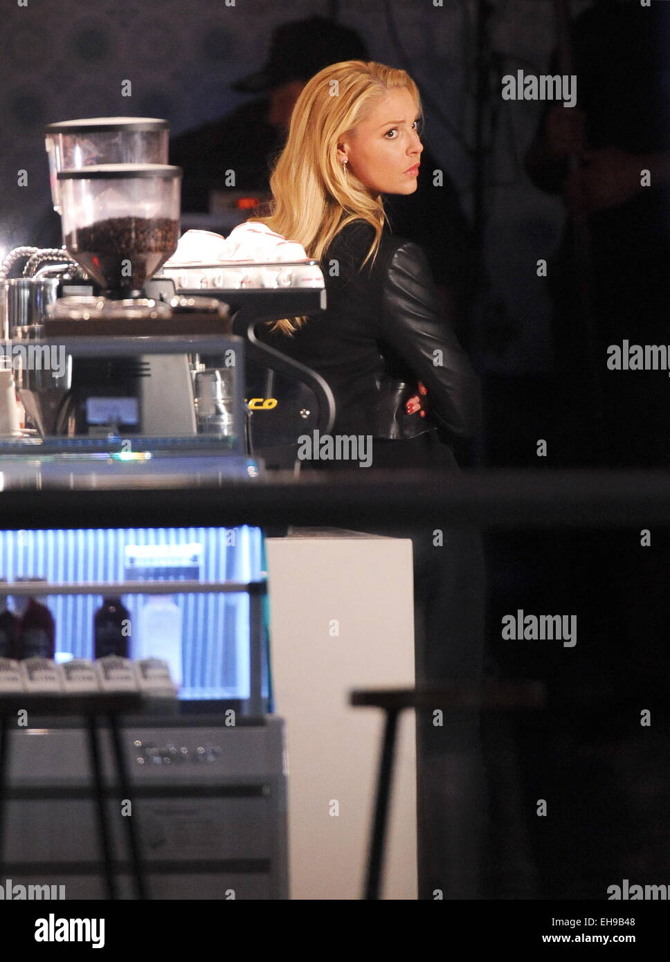 Katherine heigl smoking hi-res stock photography and images - Alamy