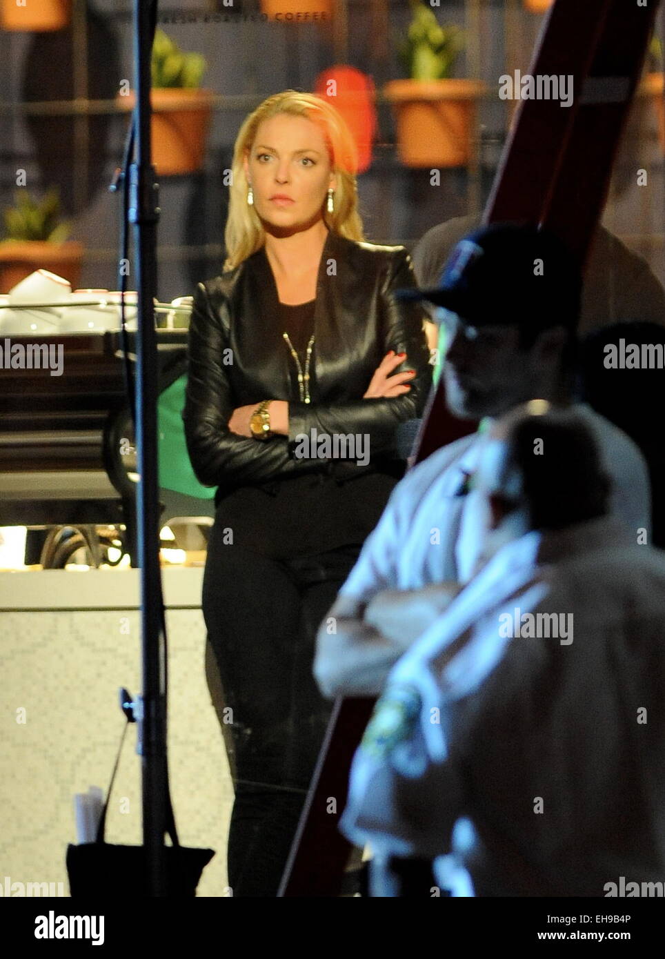 Katherine Heigl filming late night scenes for her new show "State Of ...