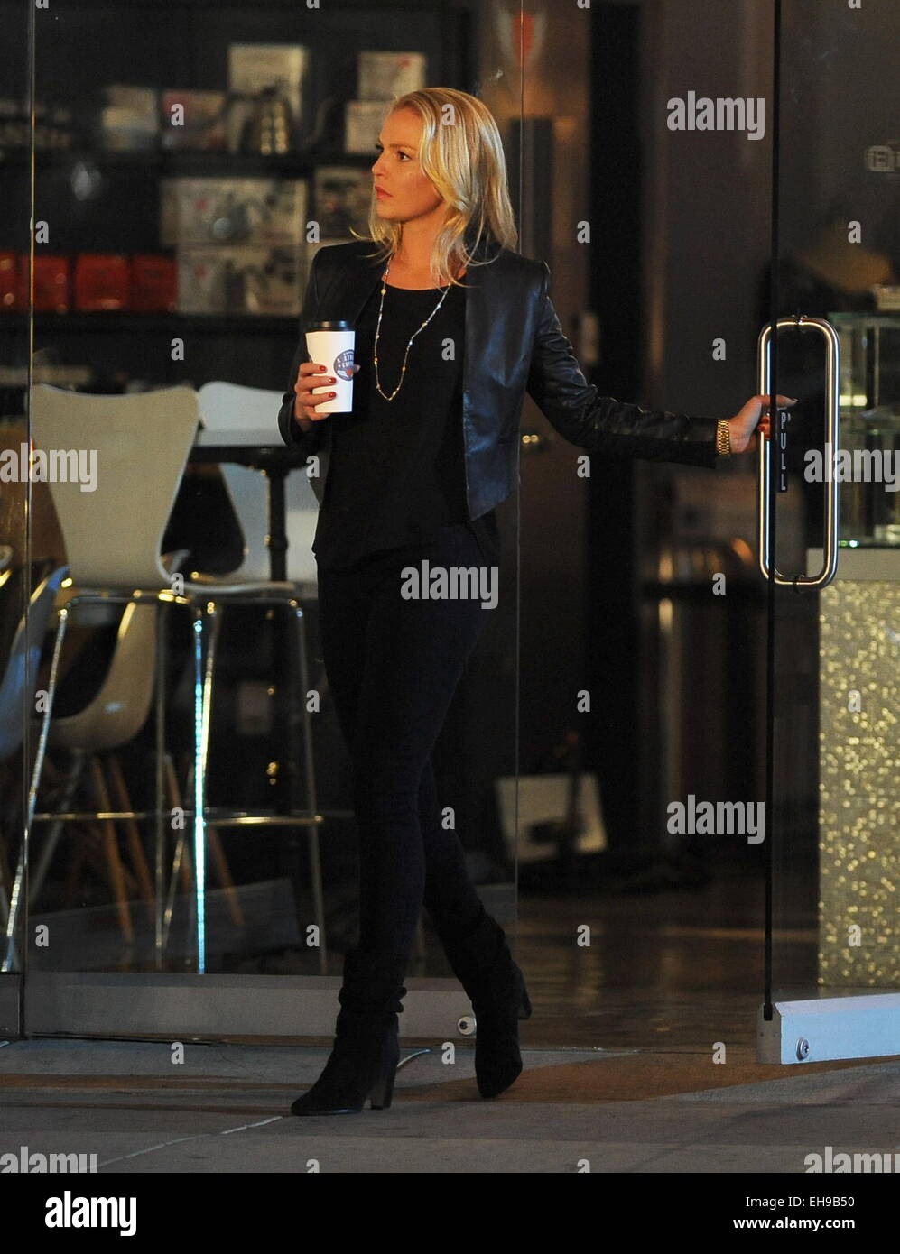 Katherine heigl smoking hi-res stock photography and images - Alamy