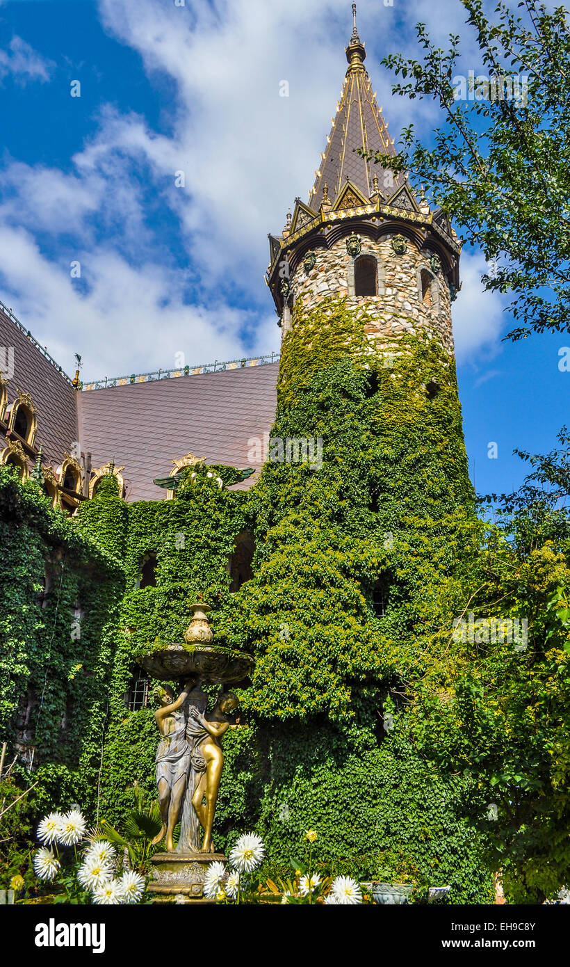 Ringwork hi-res stock photography and images - Alamy