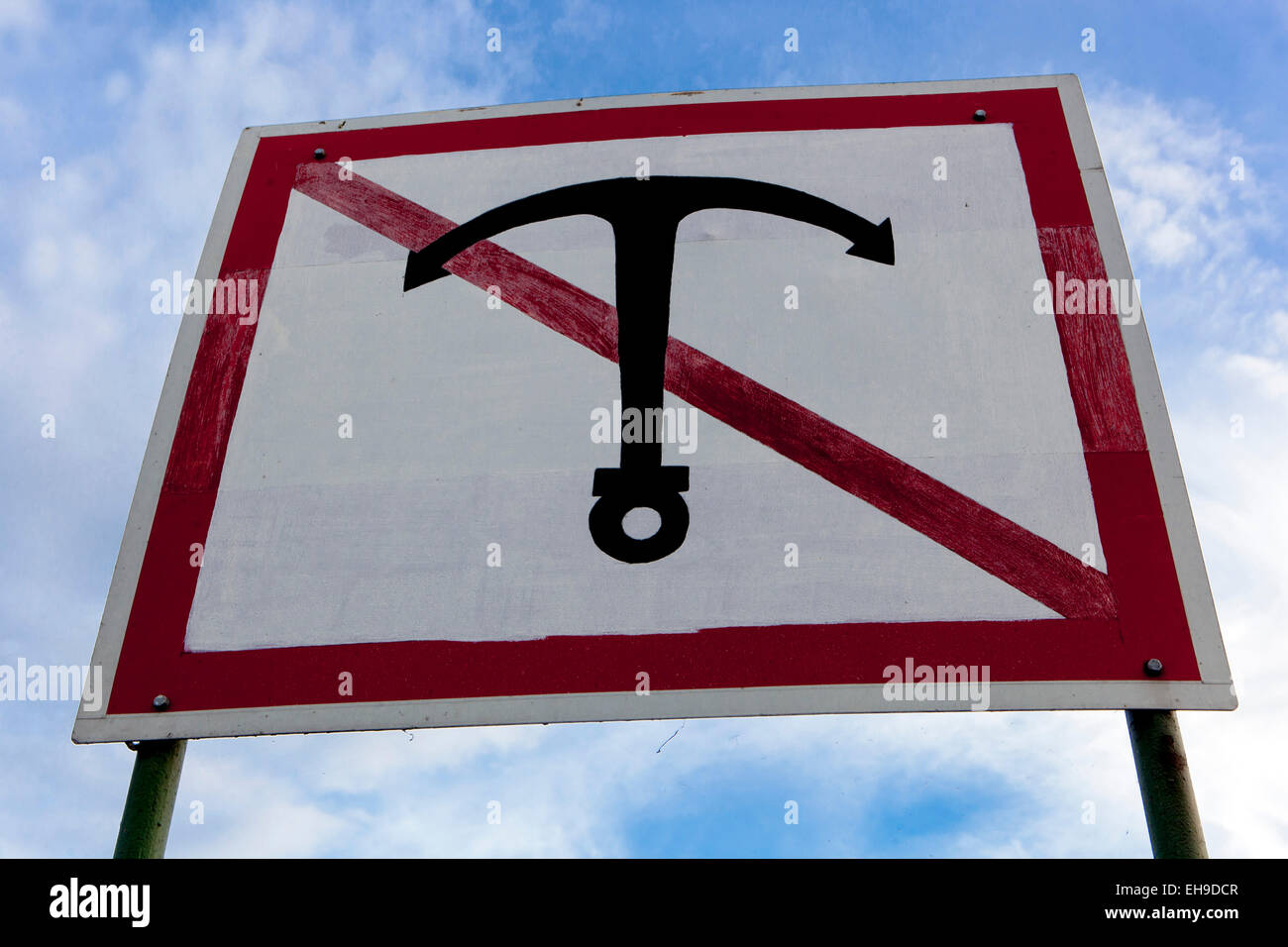 Water transport traffic signs hi-res stock photography and images - Alamy