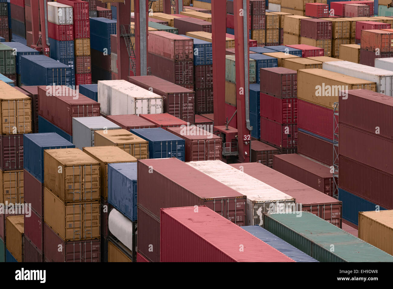 Containers in a Cargo freight Shipyard Stock Photo - Alamy