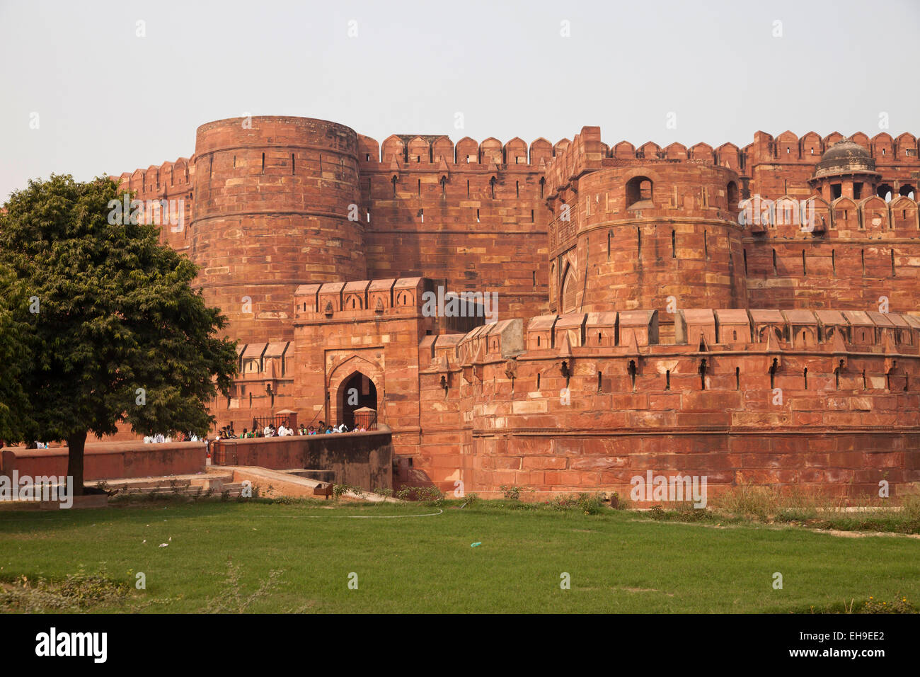 Red fort agra hi-res stock photography and images - Alamy